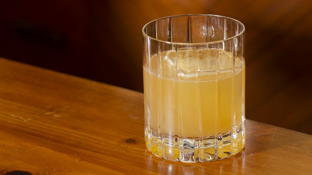Essential Whisky Cocktail: Gold Rush - Whisky Advocate